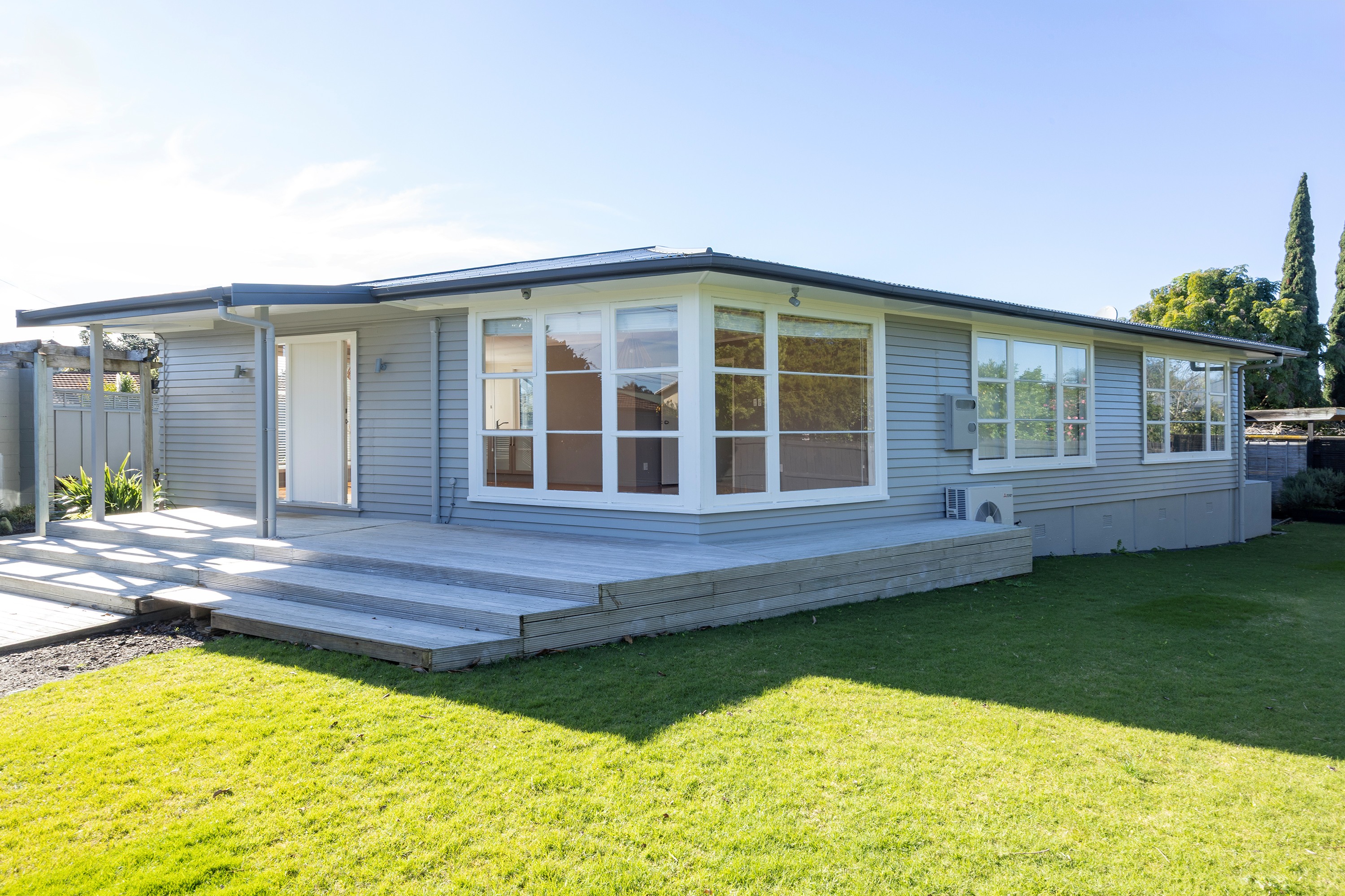 The one you've been waiting for!! Stunning relocatable home! #Mil ...