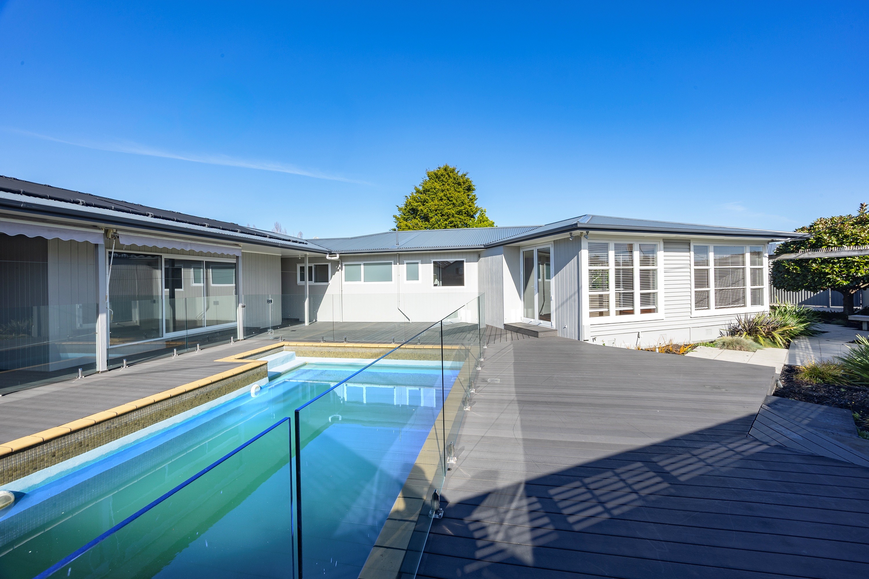 The one you've been waiting for!! Stunning relocatable home! #Mil ...