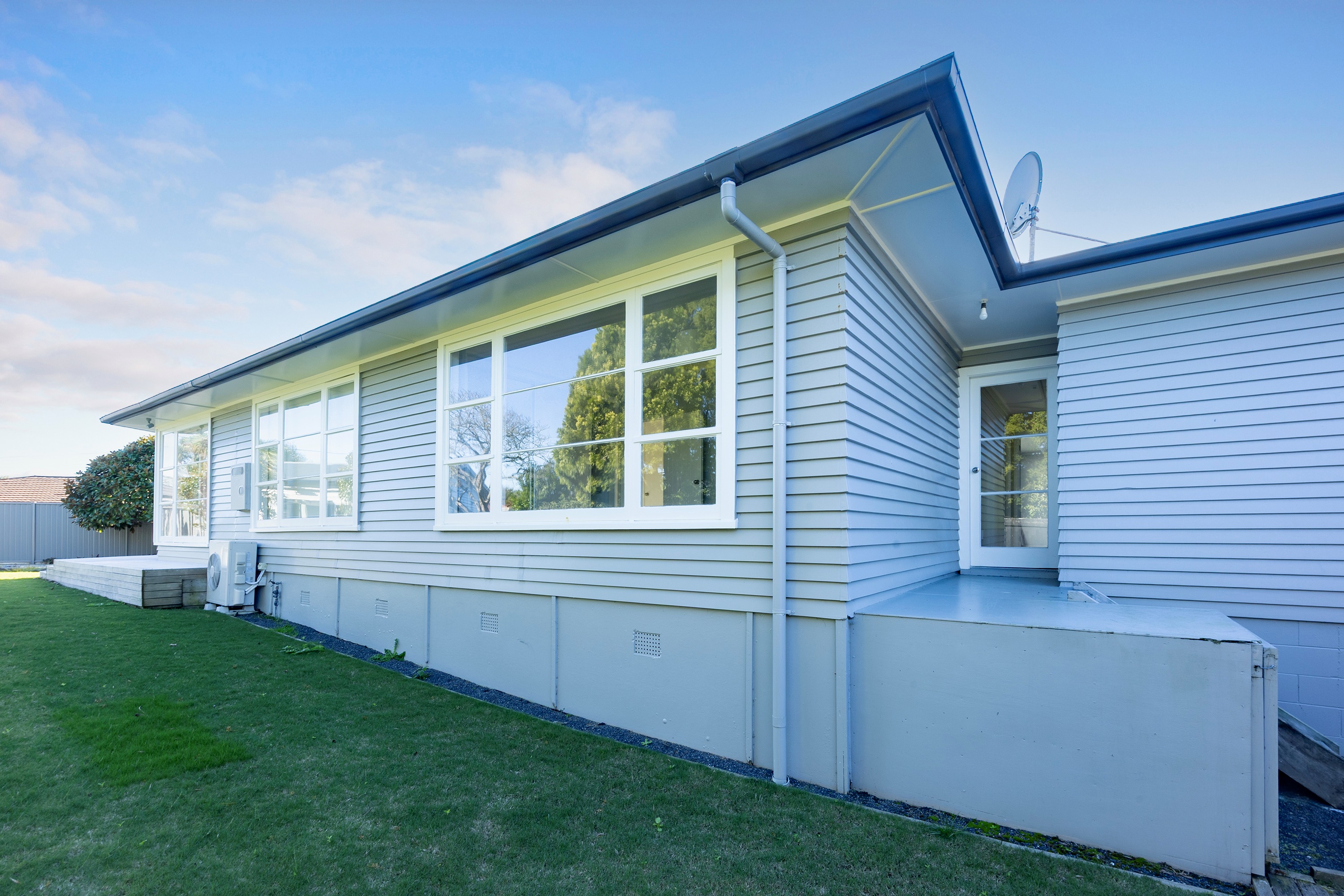 The one you've been waiting for!! Stunning relocatable home! #Mil ...